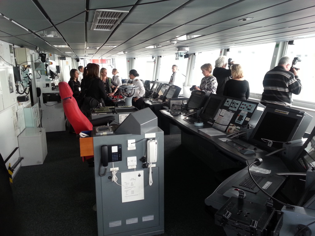 HMS Daring – Bridge | Fly Me Friendly